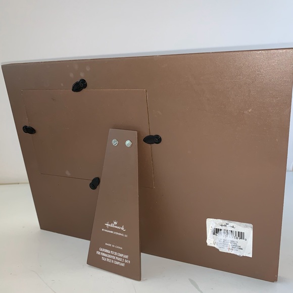 Hallmark | Accents | Hallmark Wood Friends 4 X 6 Photo Frame Nwt | Poshmark